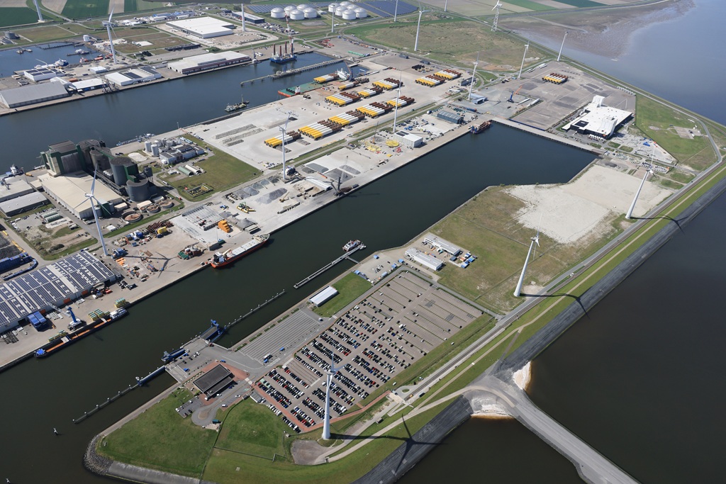 Overzicht berichtgeving Groninger havens mei 2025 - Groningen Seaports ...